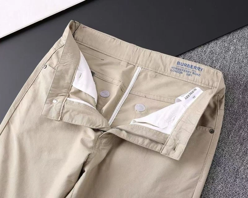 Top match Burberry Jeans