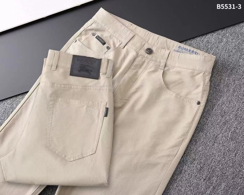 Top match Burberry Jeans