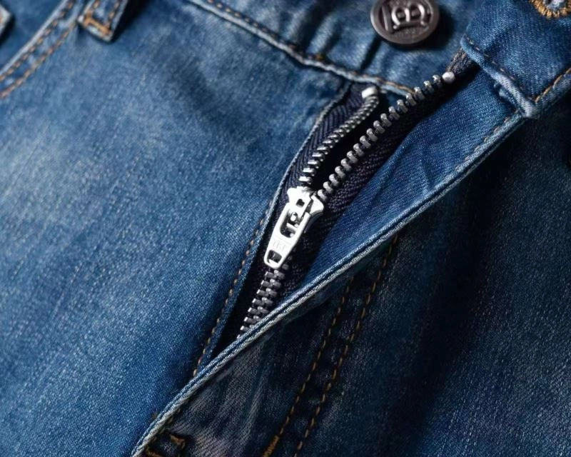 Accurate model Burberry Jeans