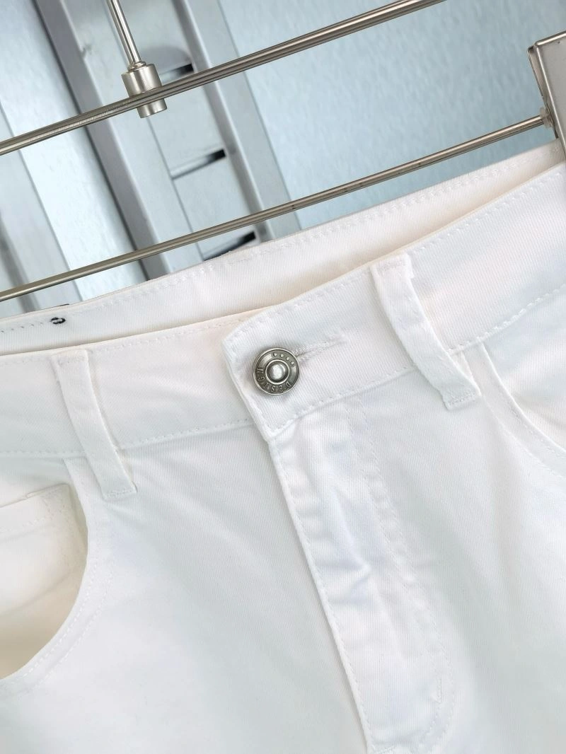 Top match Burberry Jeans