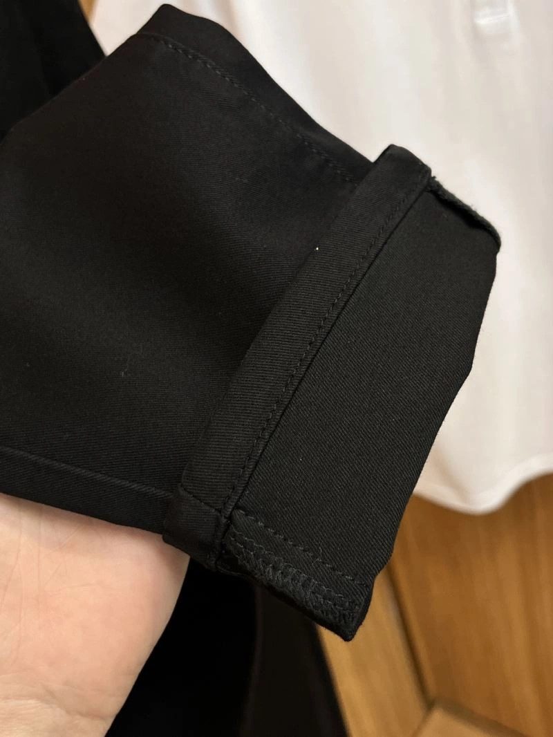 Accurate model Burberry Jeans