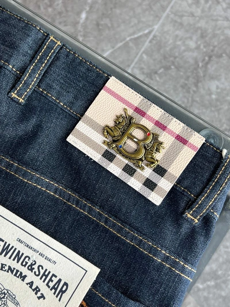 Top match Burberry Jeans