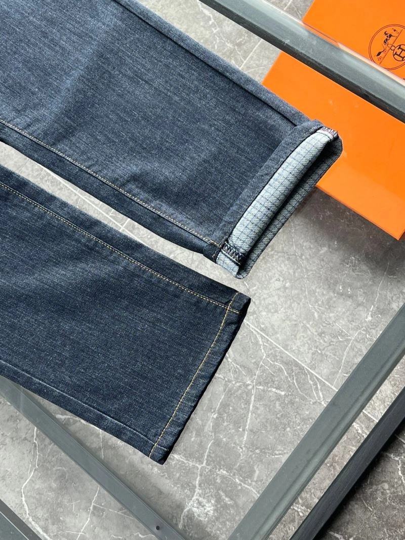 Top match Burberry Jeans