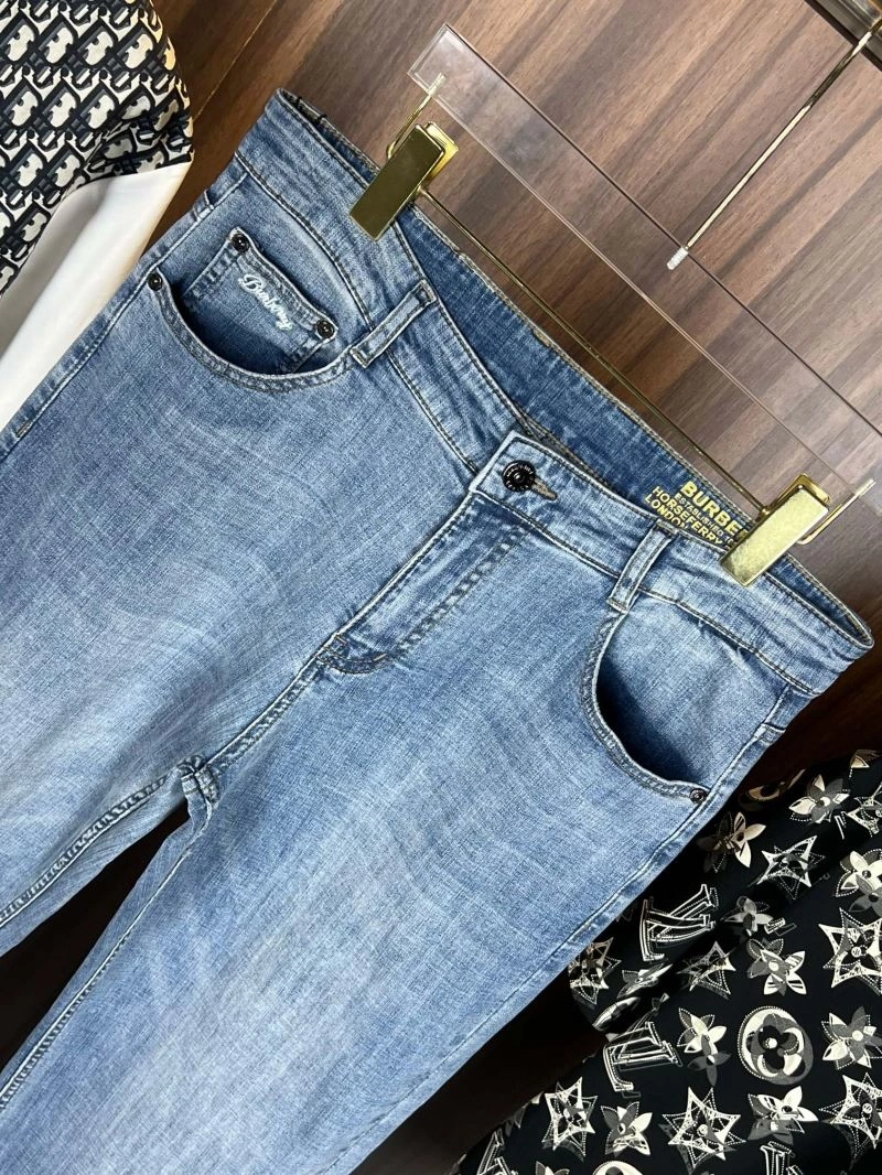 Low-cost Burberry Jeans