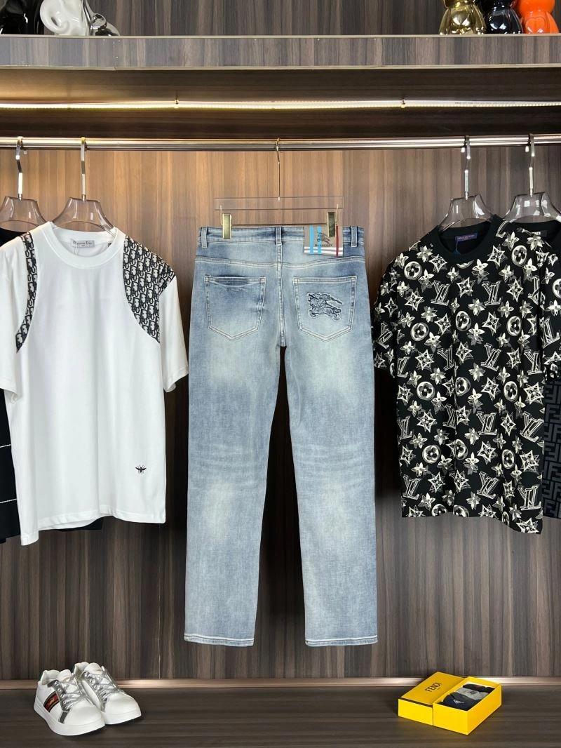 Accurate model Burberry Jeans