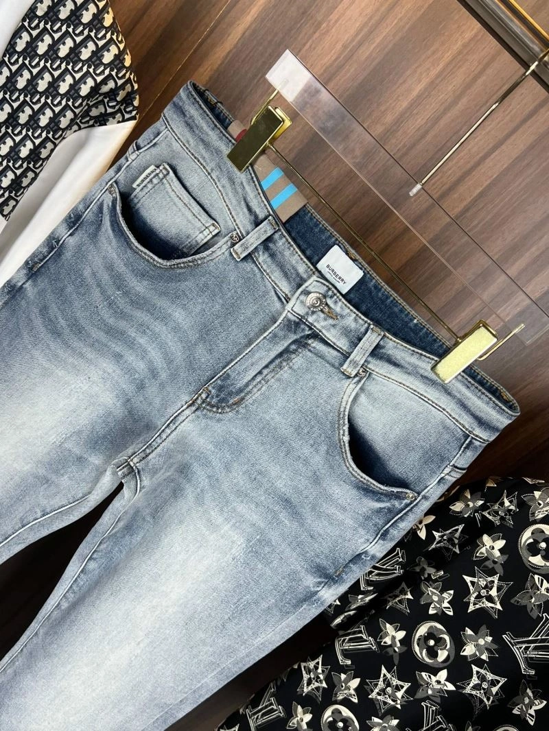 Accurate model Burberry Jeans