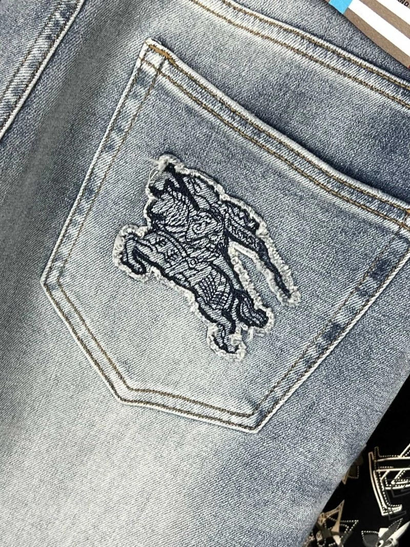 Accurate model Burberry Jeans