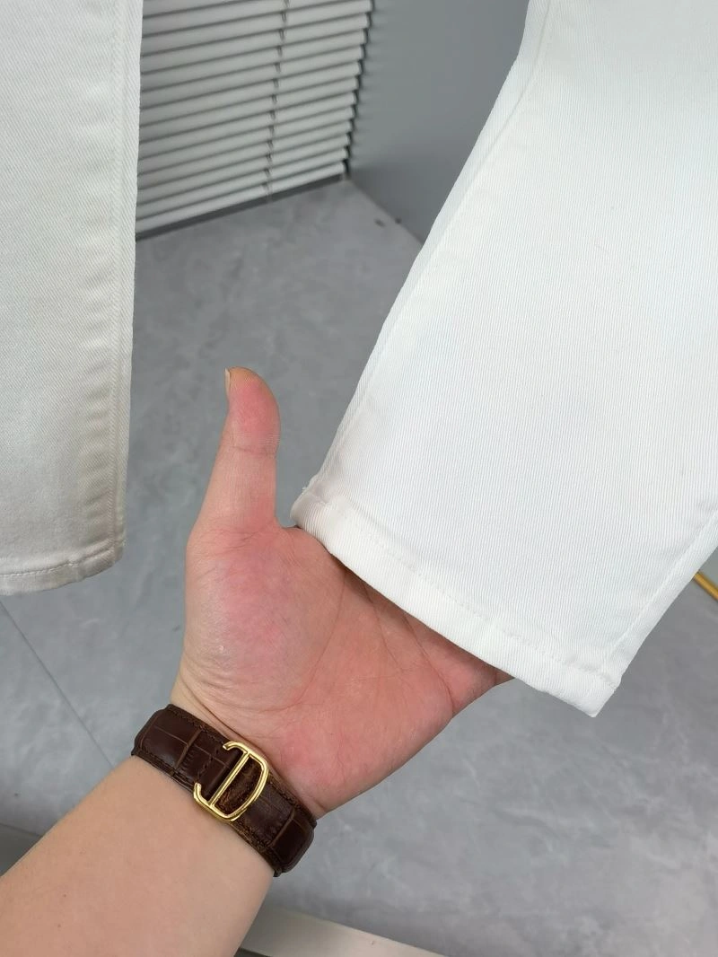 Accurate model Burberry Jeans