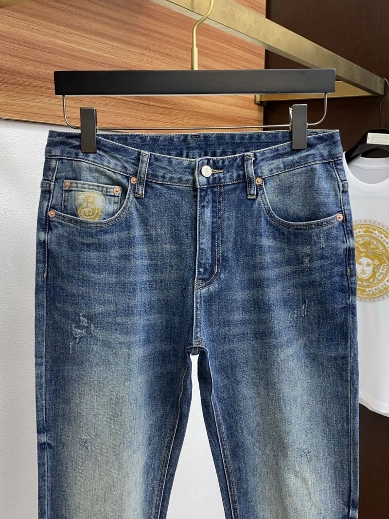 Accurate model Burberry Jeans