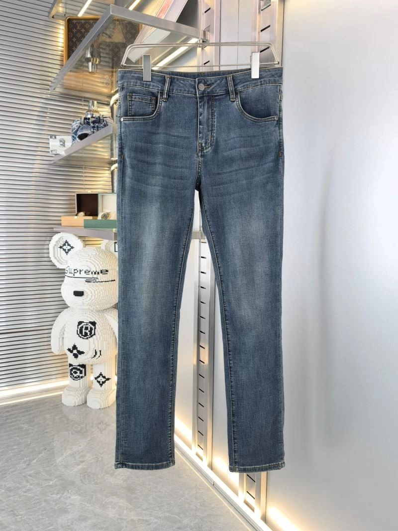 Low-cost Burberry Jeans