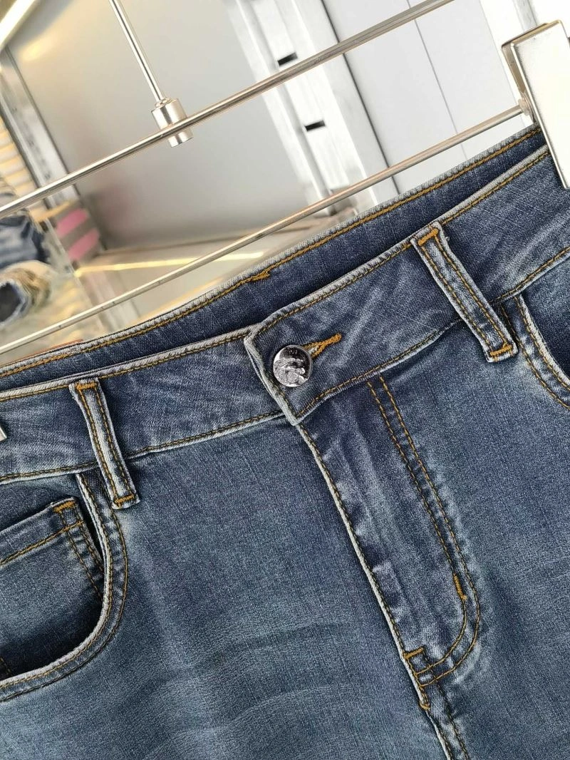 Low-cost Burberry Jeans