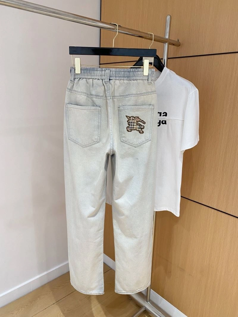 Top match Burberry Jeans