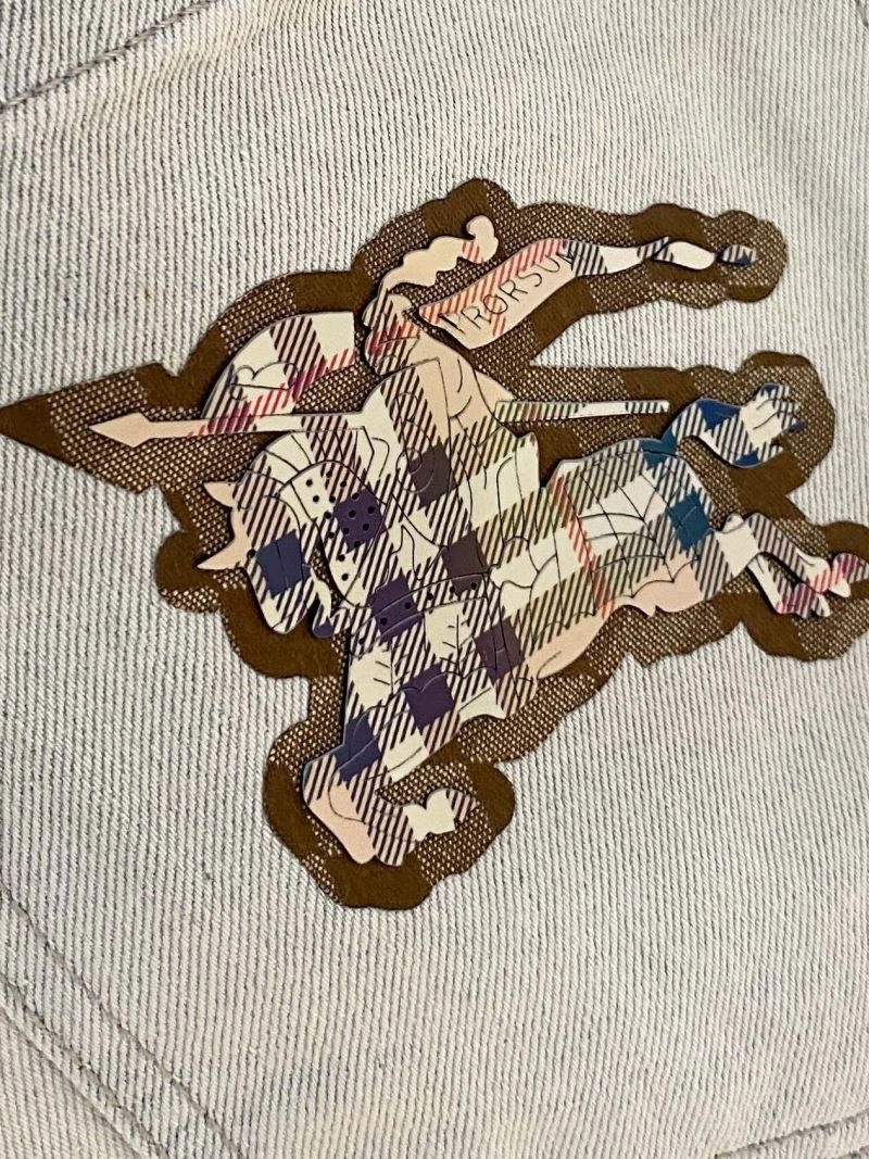 Top match Burberry Jeans