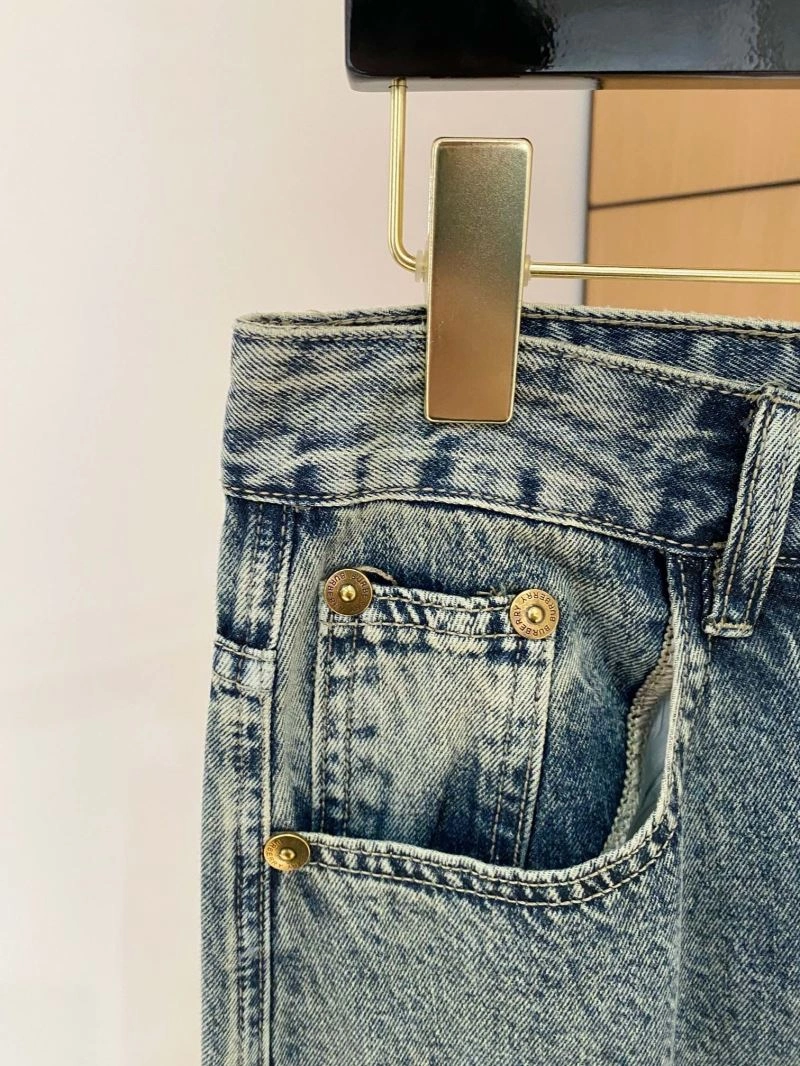 Accurate model Burberry Jeans