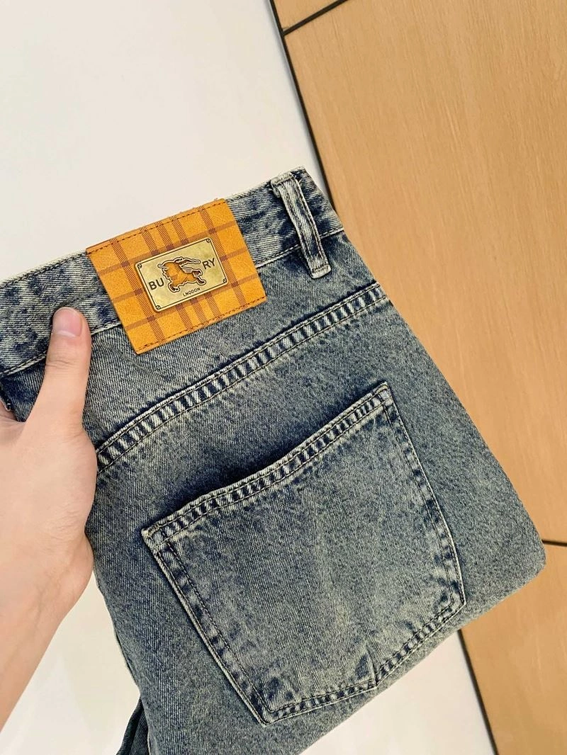 Accurate model Burberry Jeans