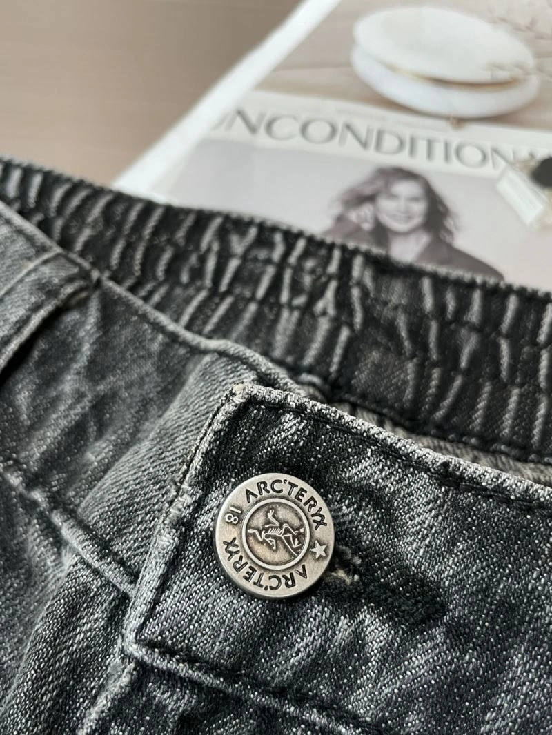 Exact replica Burberry Jeans