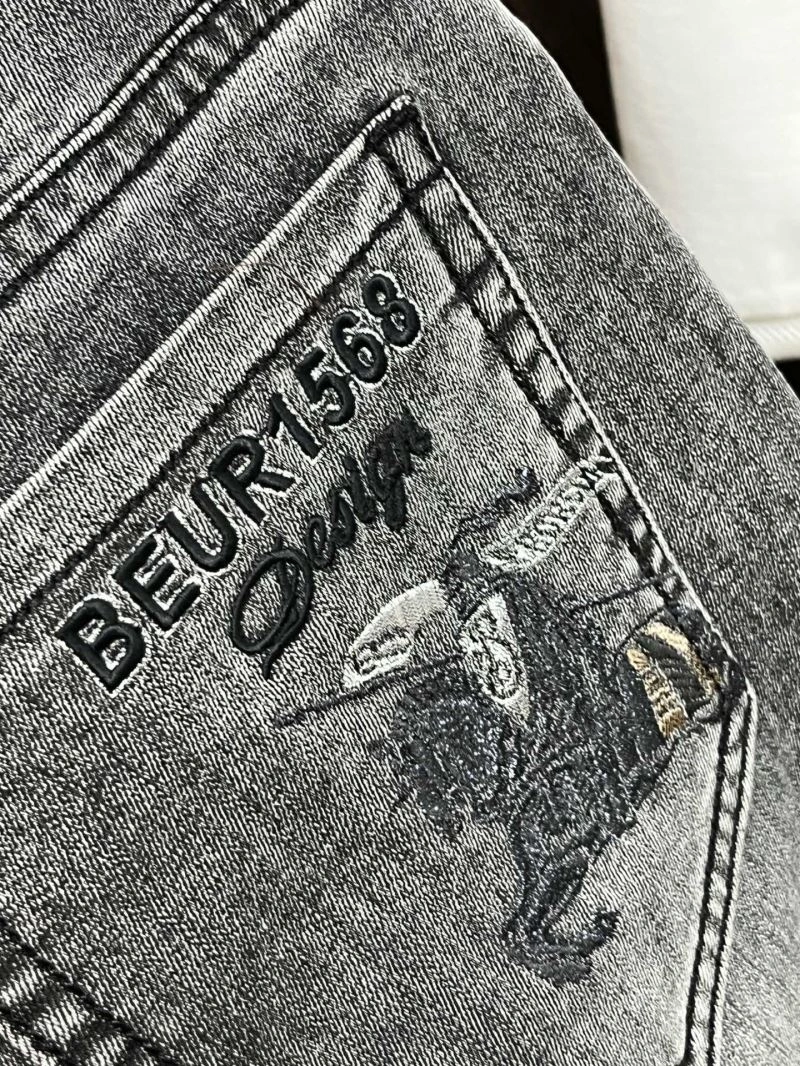 High fidelity Burberry Jeans