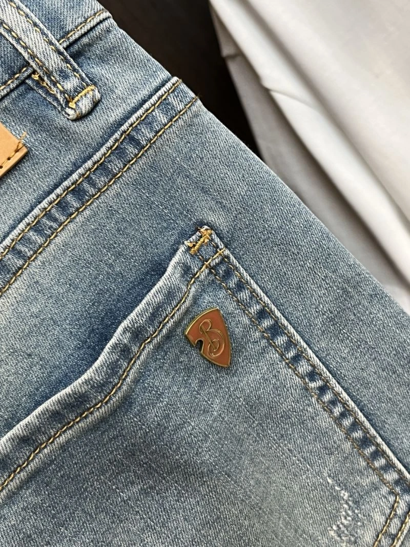 Bargain Burberry Jeans