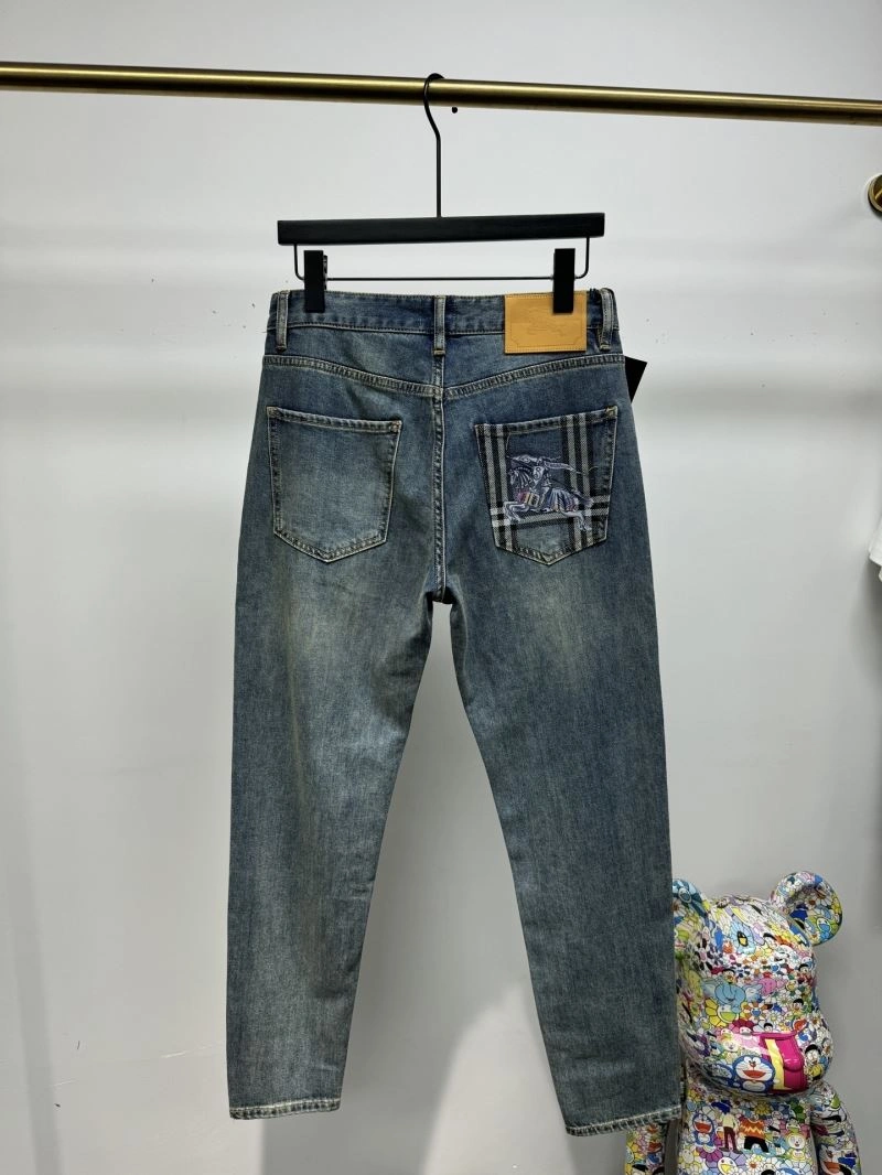 Top match Burberry Jeans