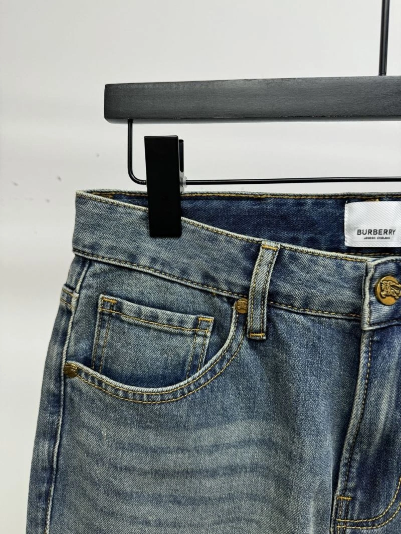 Top match Burberry Jeans