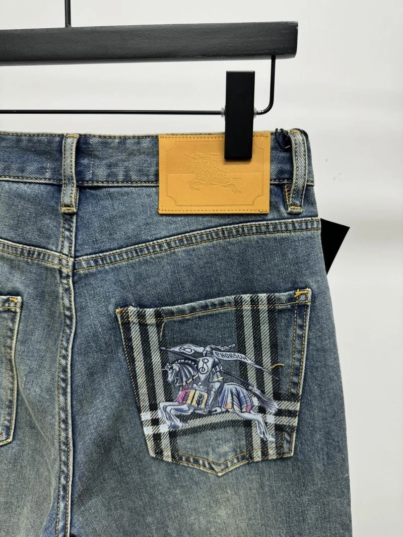Top match Burberry Jeans
