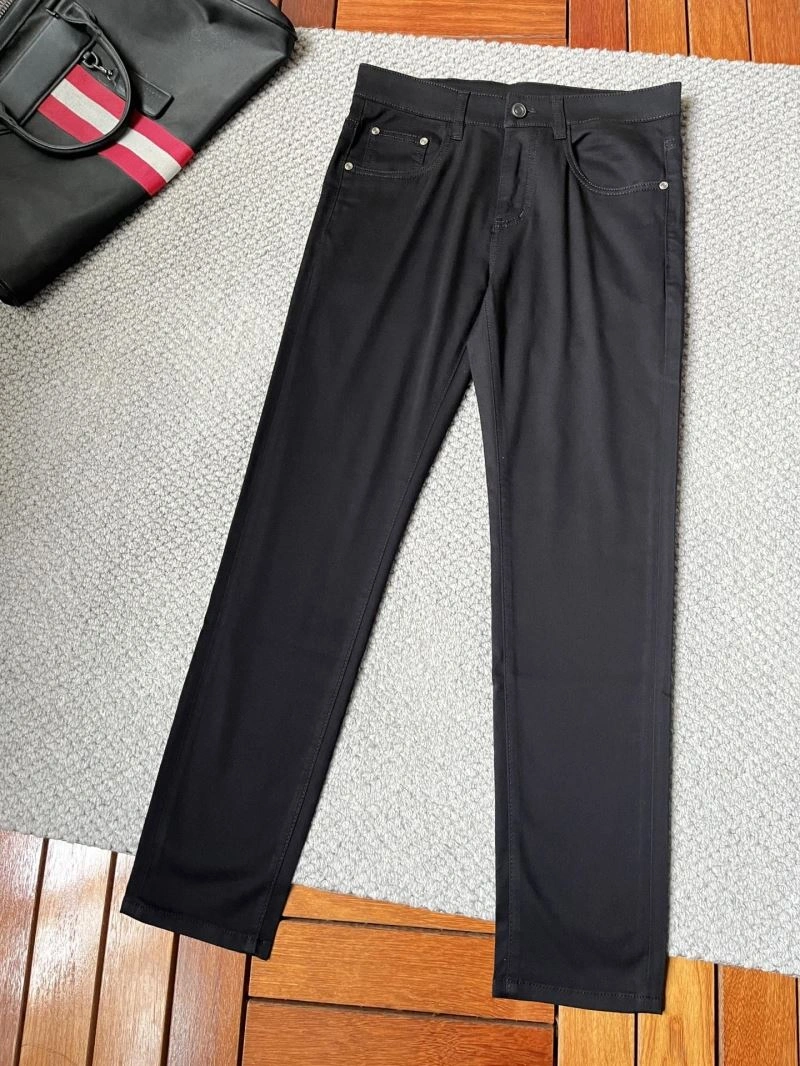 Top match Burberry Jeans