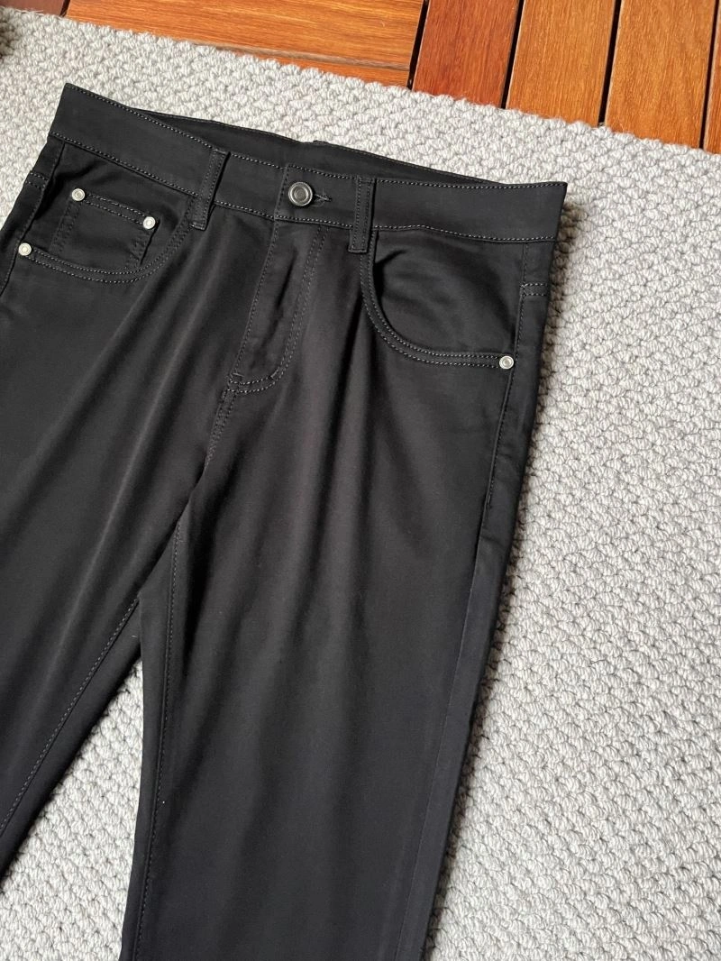 Top match Burberry Jeans