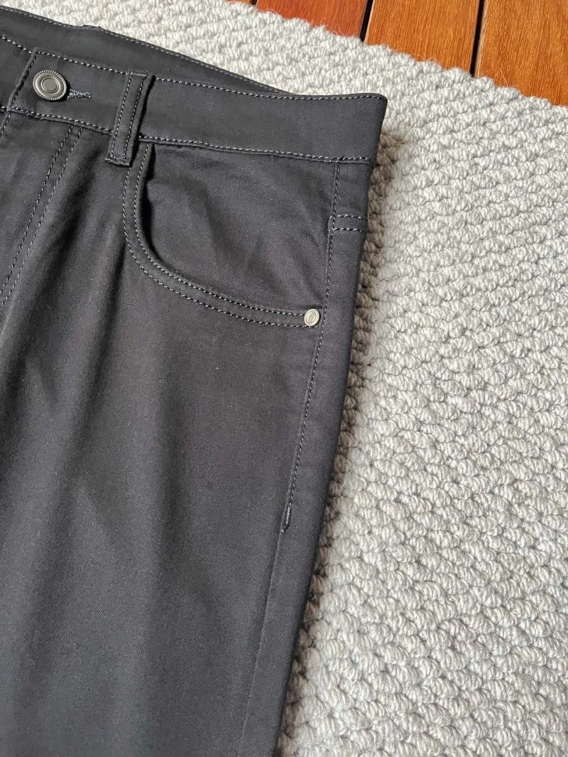 Low-cost Burberry Jeans
