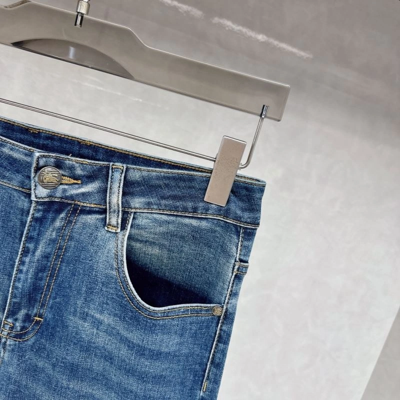 Accurate model Burberry Jeans