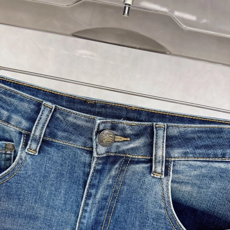 Accurate model Burberry Jeans