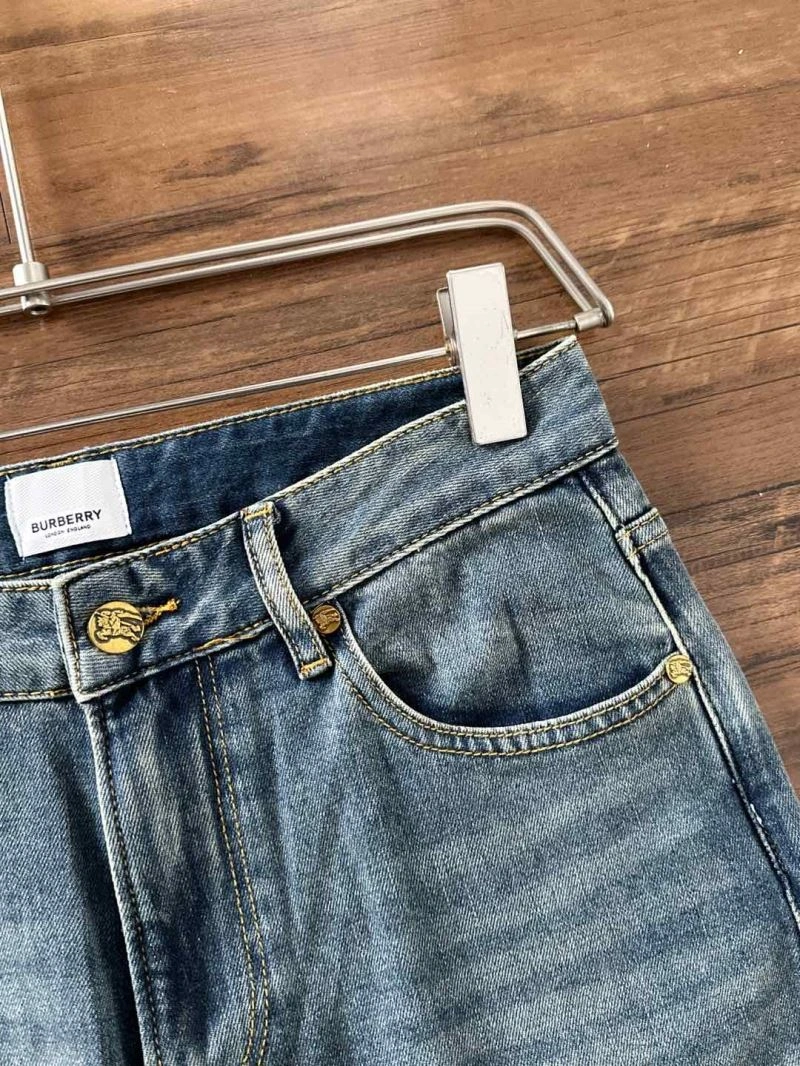 Accurate model Burberry Jeans