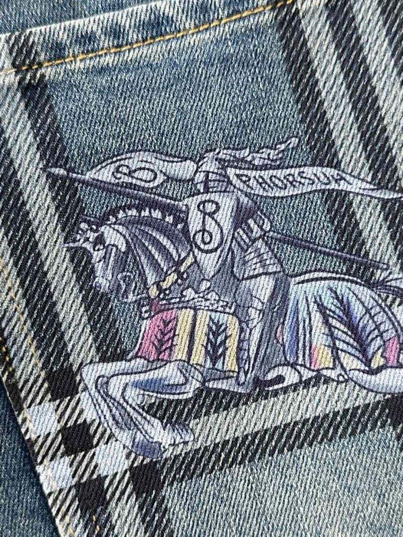 Accurate model Burberry Jeans