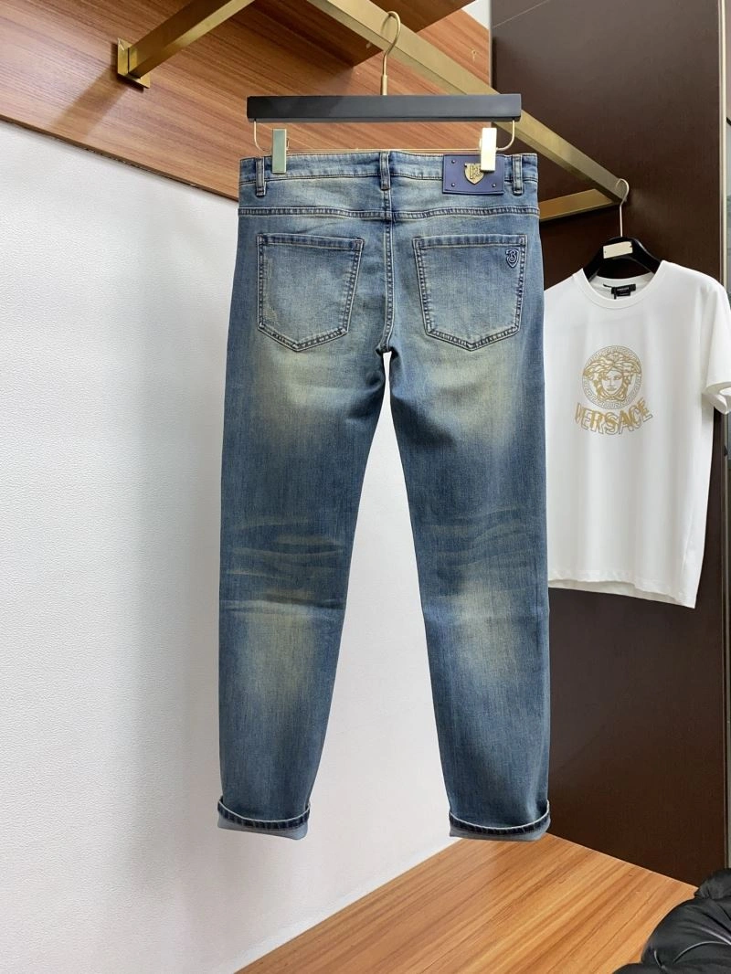 High fidelity Burberry Jeans
