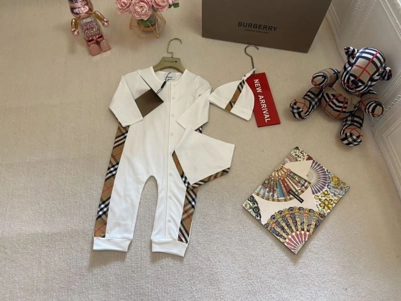 Mirror quality Burberry Kids