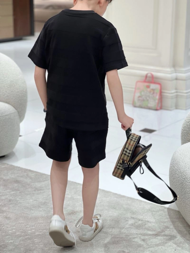 High fidelity Burberry Kids