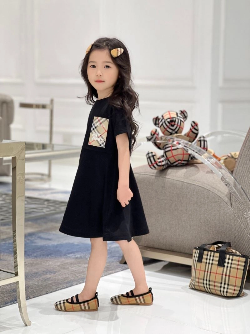 Accurate model Burberry Kids