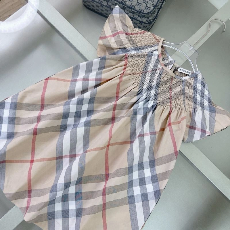 Low-cost Burberry Kids
