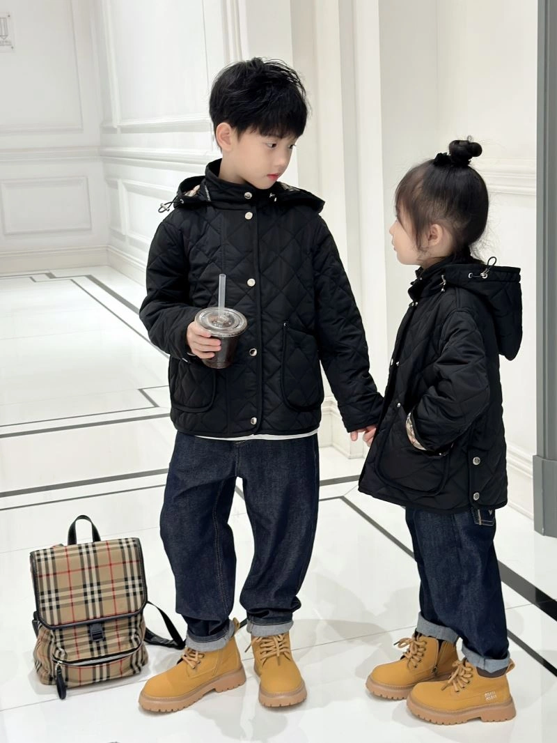 Accurate model Burberry Kids