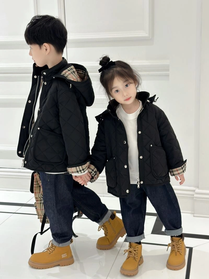 Accurate model Burberry Kids