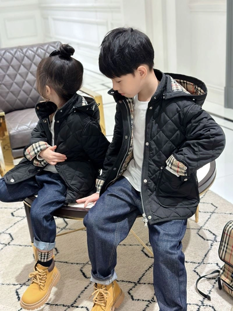 Accurate model Burberry Kids