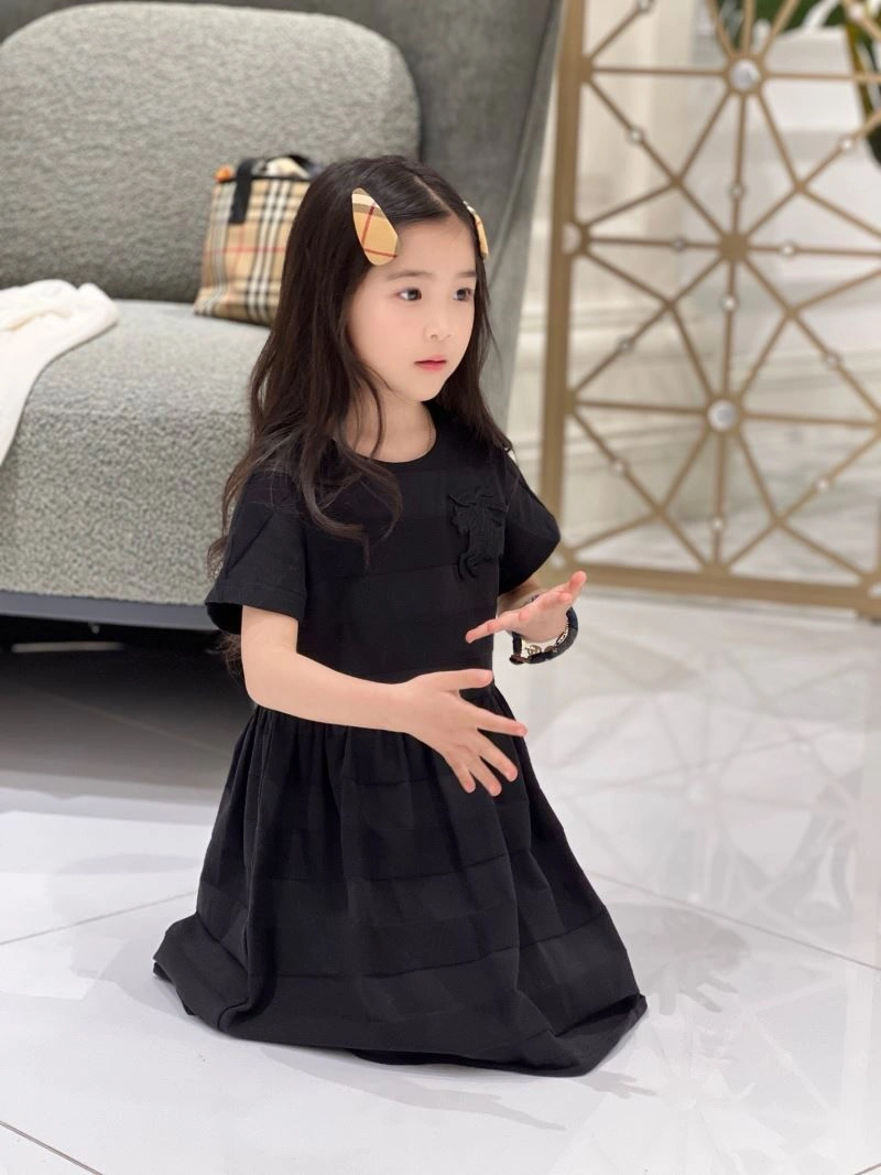Accurate model Burberry Kids