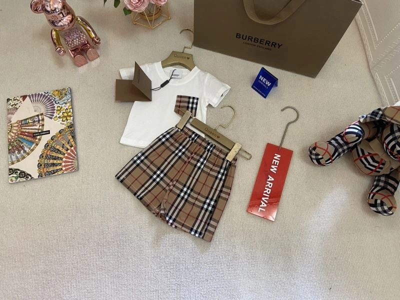 Accurate model Burberry Kids