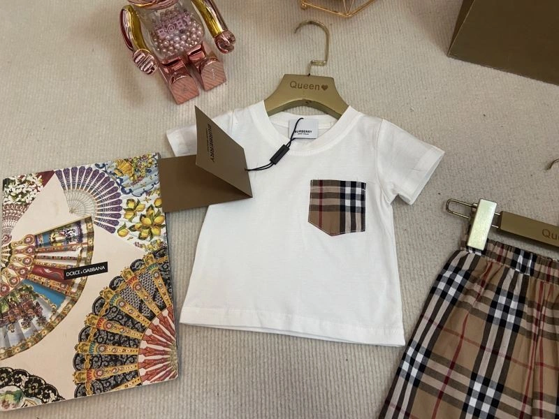 Accurate model Burberry Kids