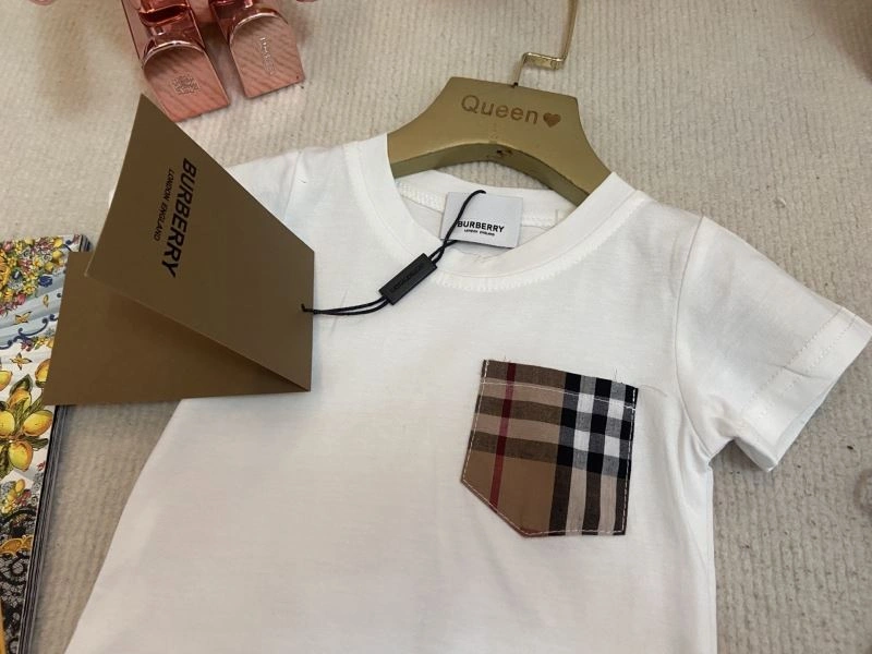 Accurate model Burberry Kids