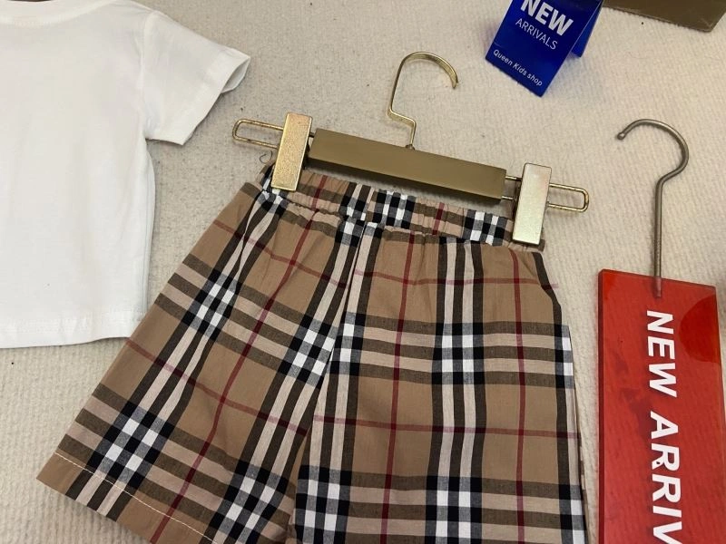 Accurate model Burberry Kids