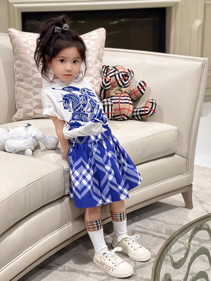 Low-cost Burberry Kids