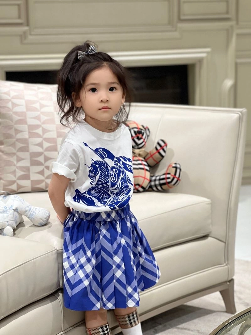 Low-cost Burberry Kids