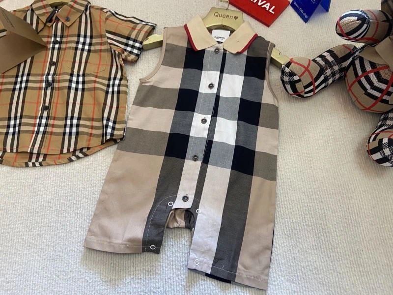 Mirror quality Burberry Kids