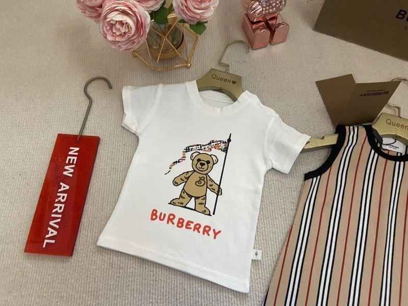 High fidelity Burberry Kids