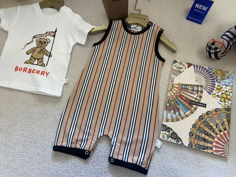 High fidelity Burberry Kids